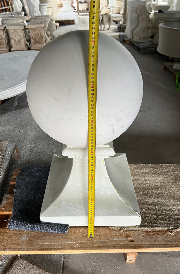 Faraway Garden Albert Gate Post Ball - Large